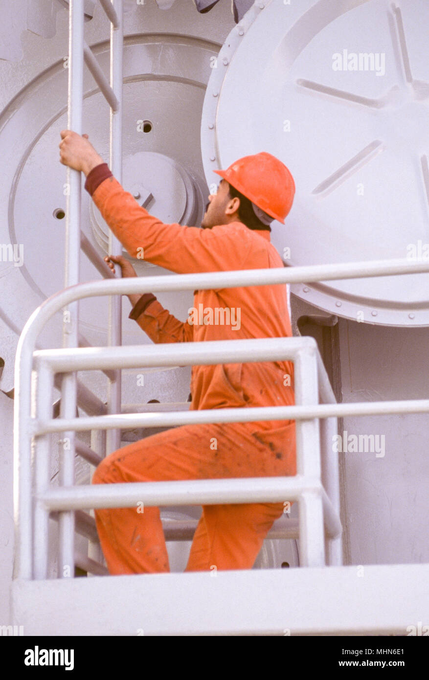 Jack-up rig Key Gibraltar drilling for oil in the Red Sea for Asamera ...