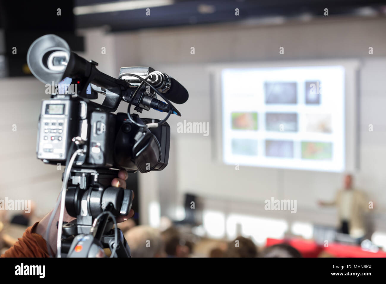 Indoors television hi-res stock photography and images - Alamy