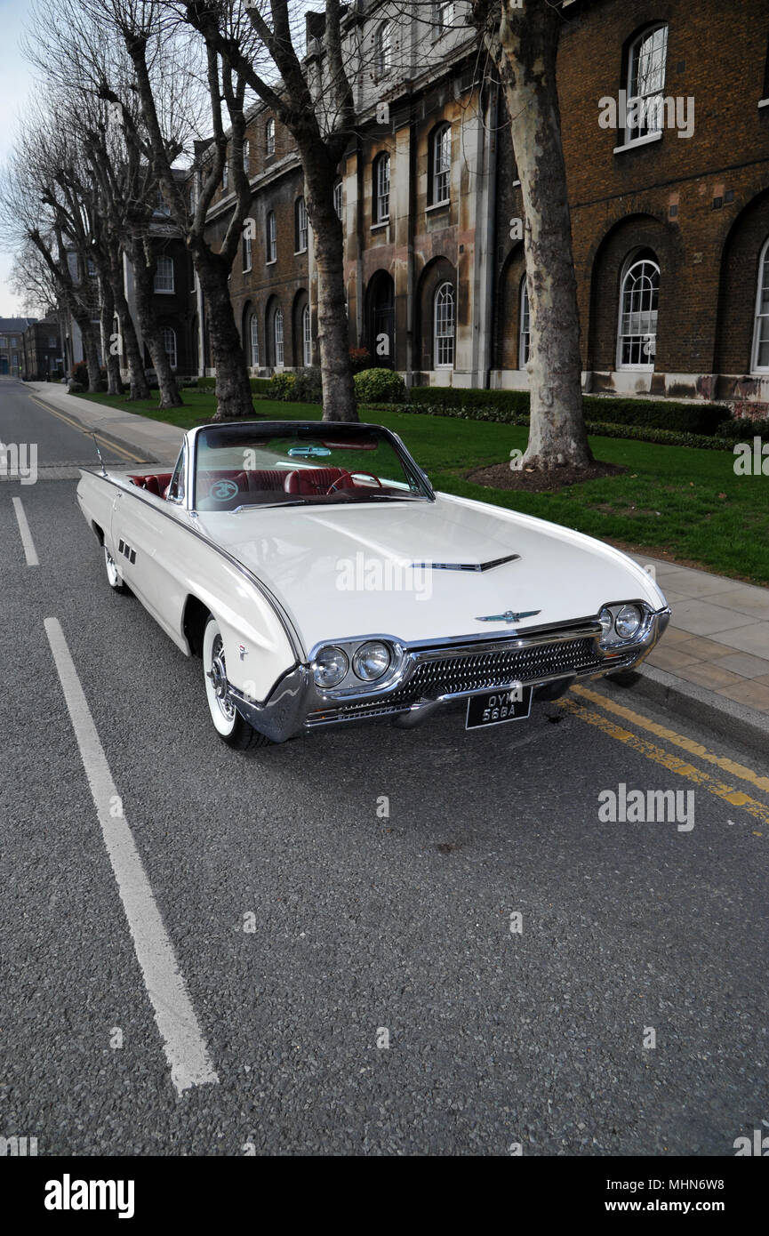 1963 Ford Thunderbird convertible classic American car Stock Photo - Alamy