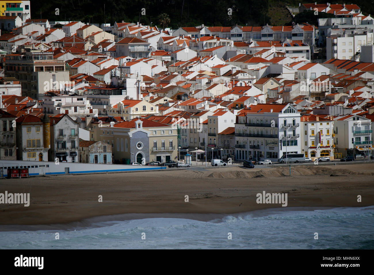 Luftbild: Skyline und Strand von Nazare, Portugal Stock Photo - Alamy