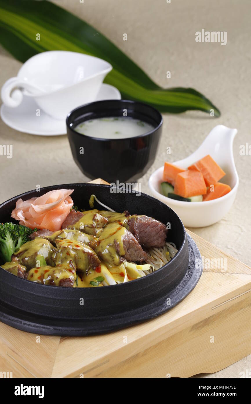 beef over rice Stock Photo - Alamy