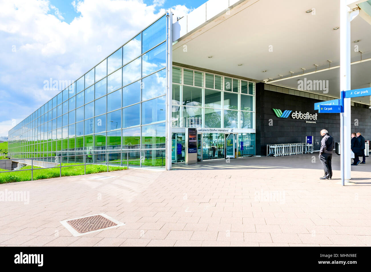 Entrance and building Ebbsfleet international station Stock Photo - Alamy