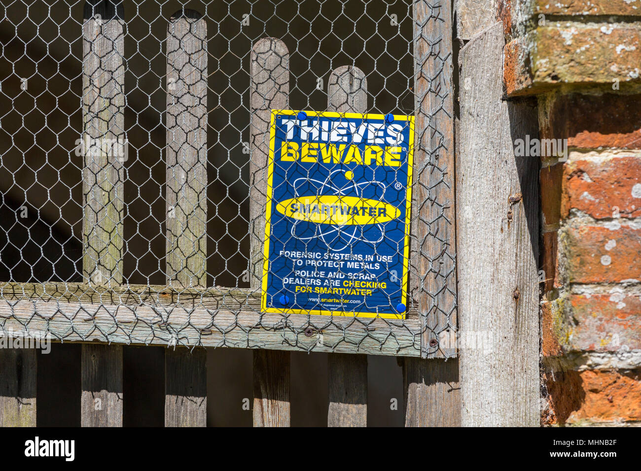 Thieves beware sign hi-res stock photography and images - Alamy