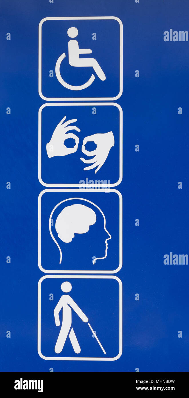 Wheelchair access signage sign hi-res stock photography and images - Alamy