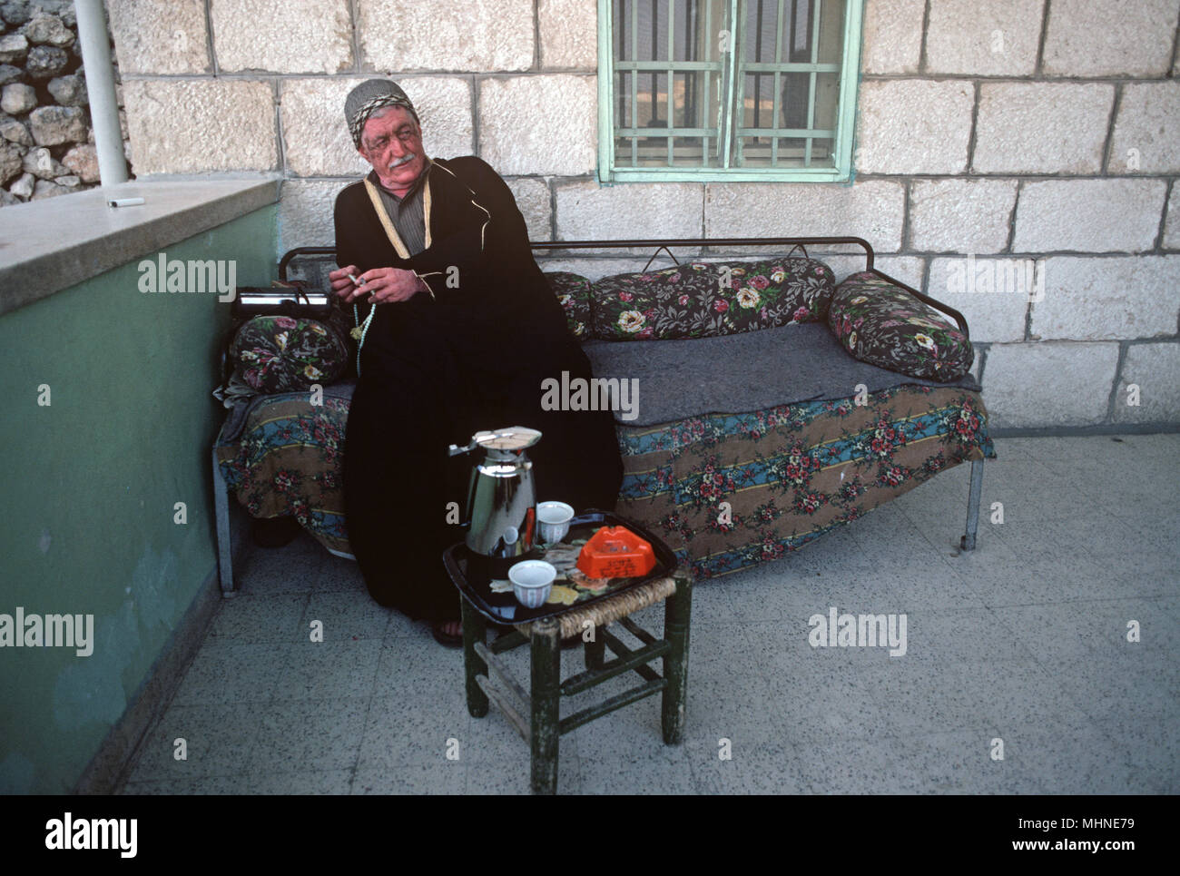 Palestinian man drinking tea hi-res stock photography and images - Alamy