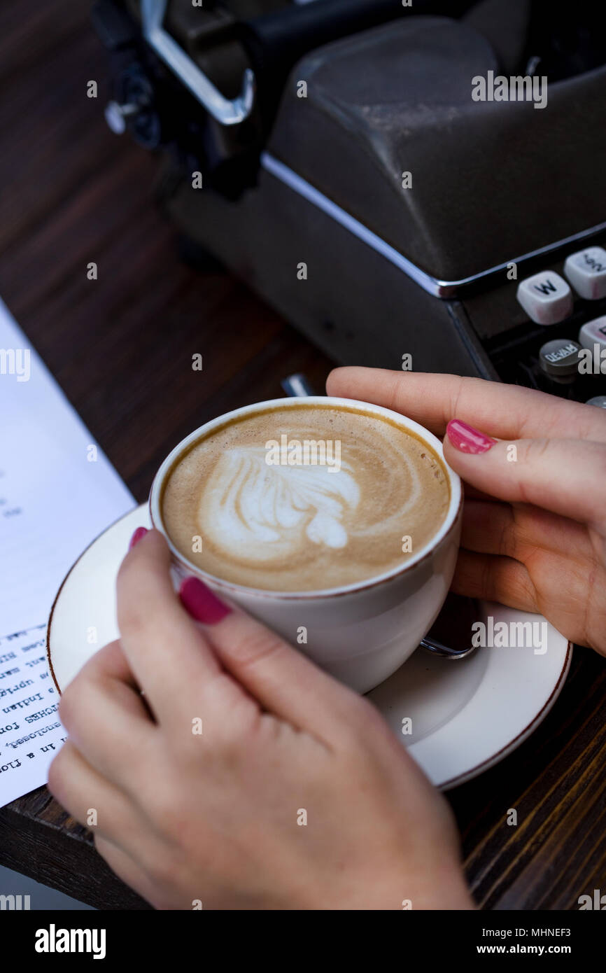 Typewriter coffee cup desk hi-res stock photography and images - Alamy