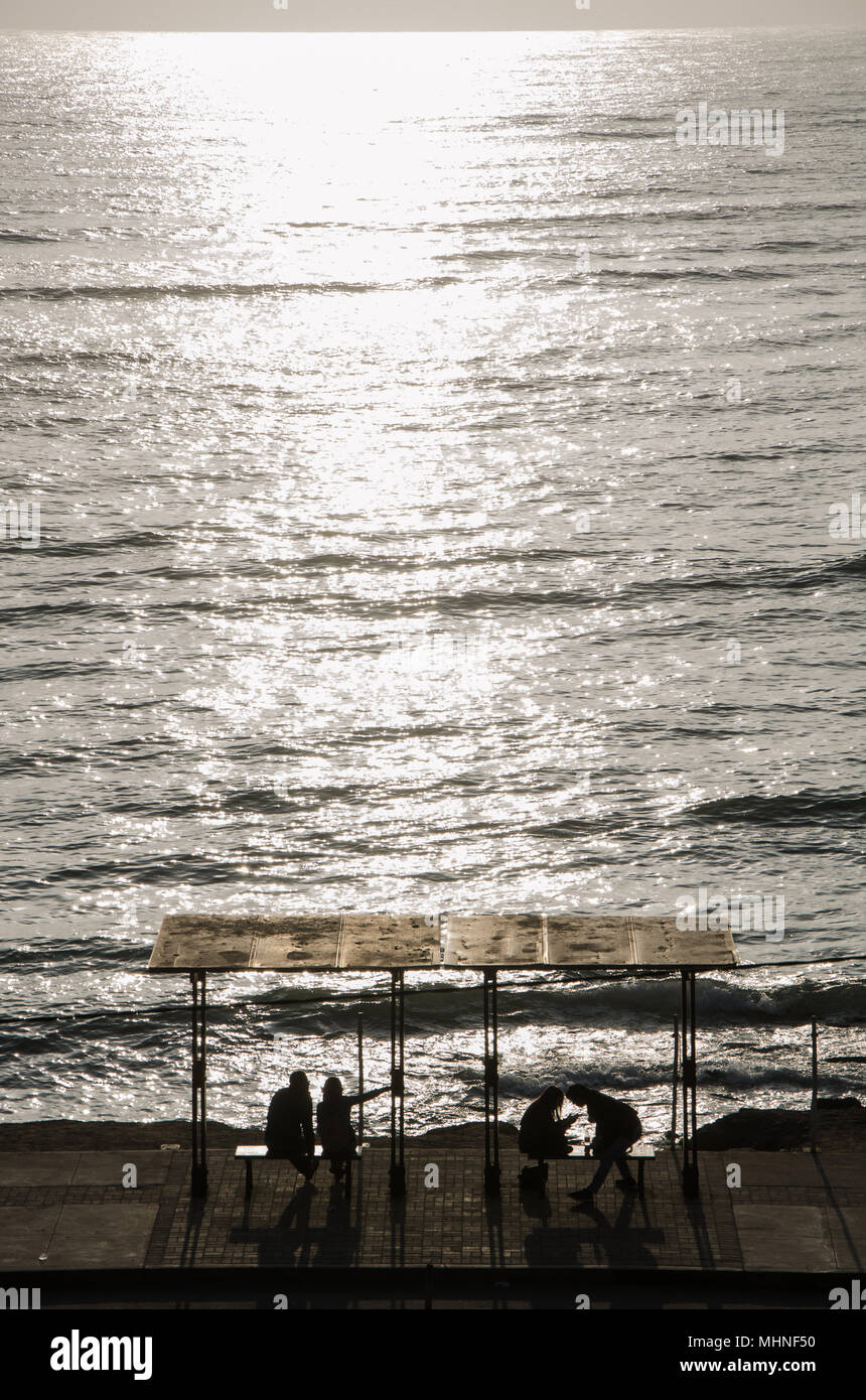 Seated people hi-res stock photography and images - Alamy