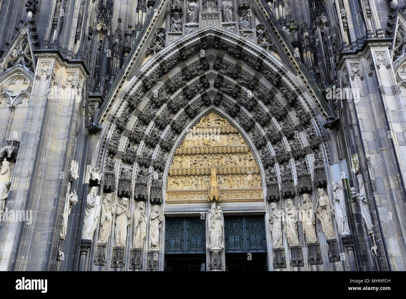 Front view of the Cologne Cathedral, a Catholic cathedral and UNESCO ...