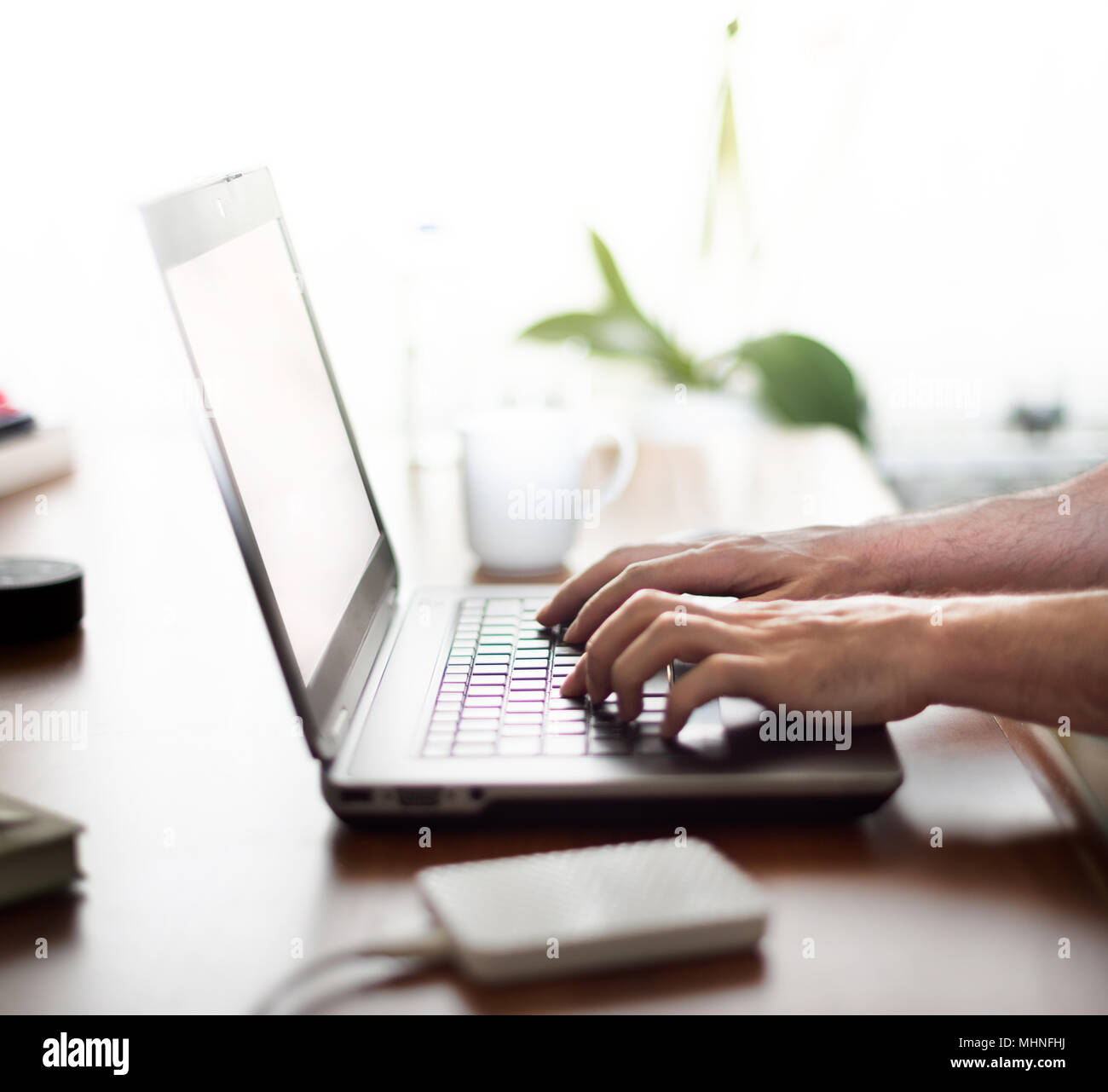 Computer laptop man hi-res stock photography and images - Alamy