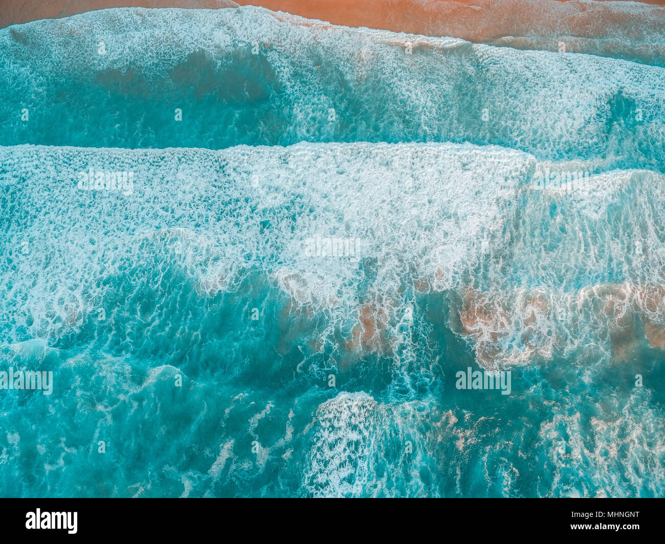 Powerful waves hi-res stock photography and images - Alamy