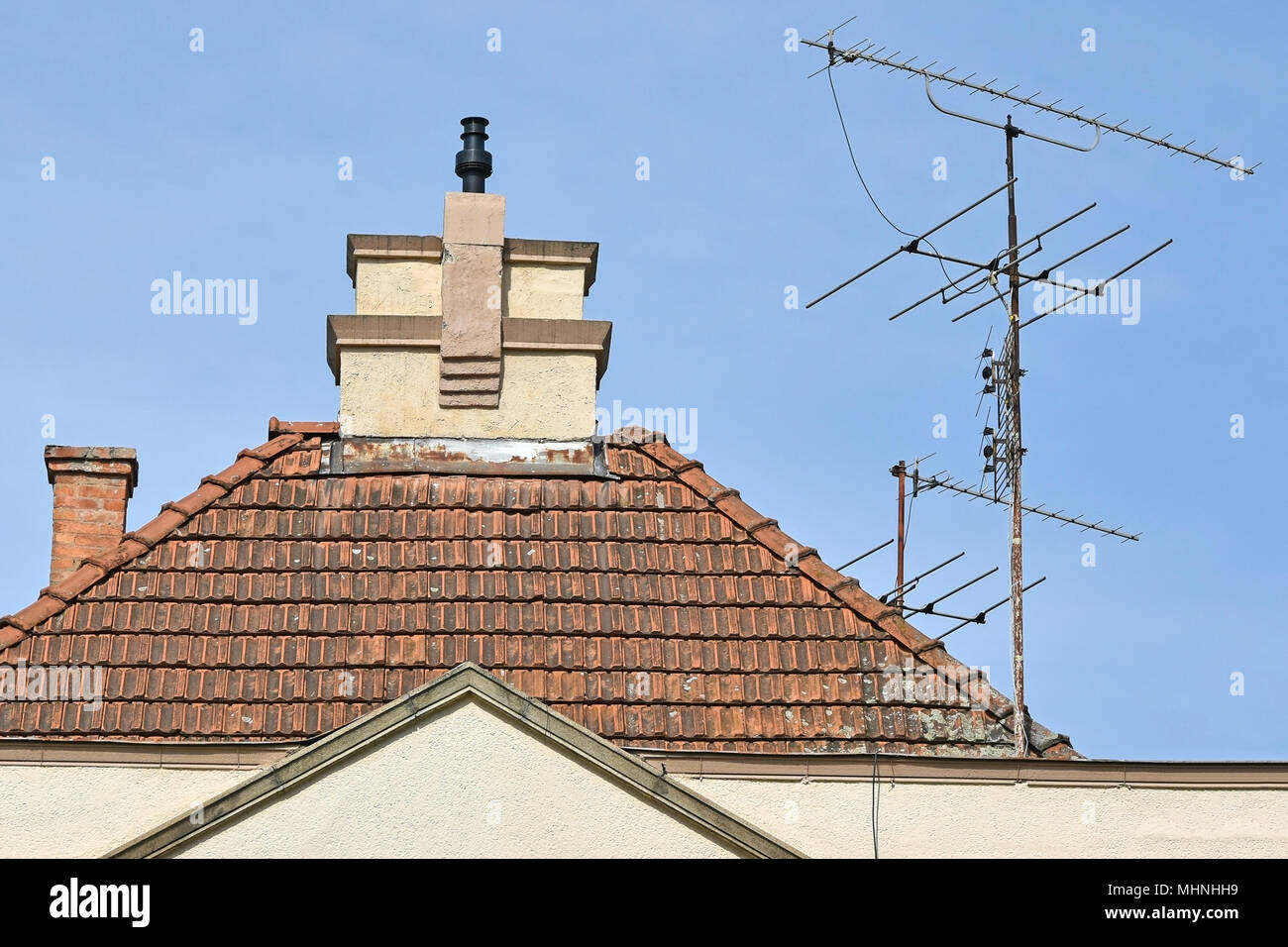 House television hi-res stock photography and images - Alamy