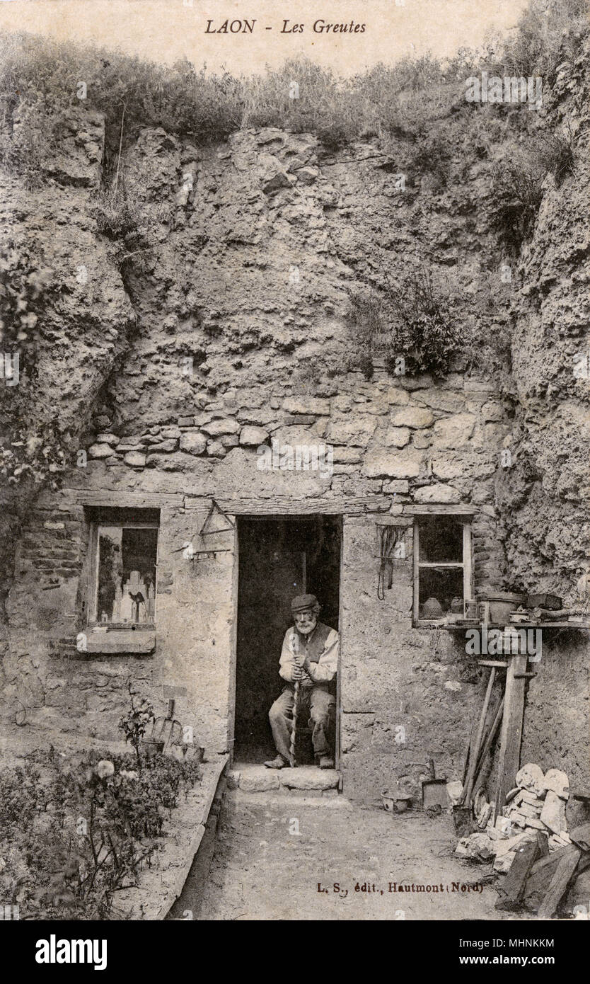 Home is a cave hi-res stock photography and images - Alamy