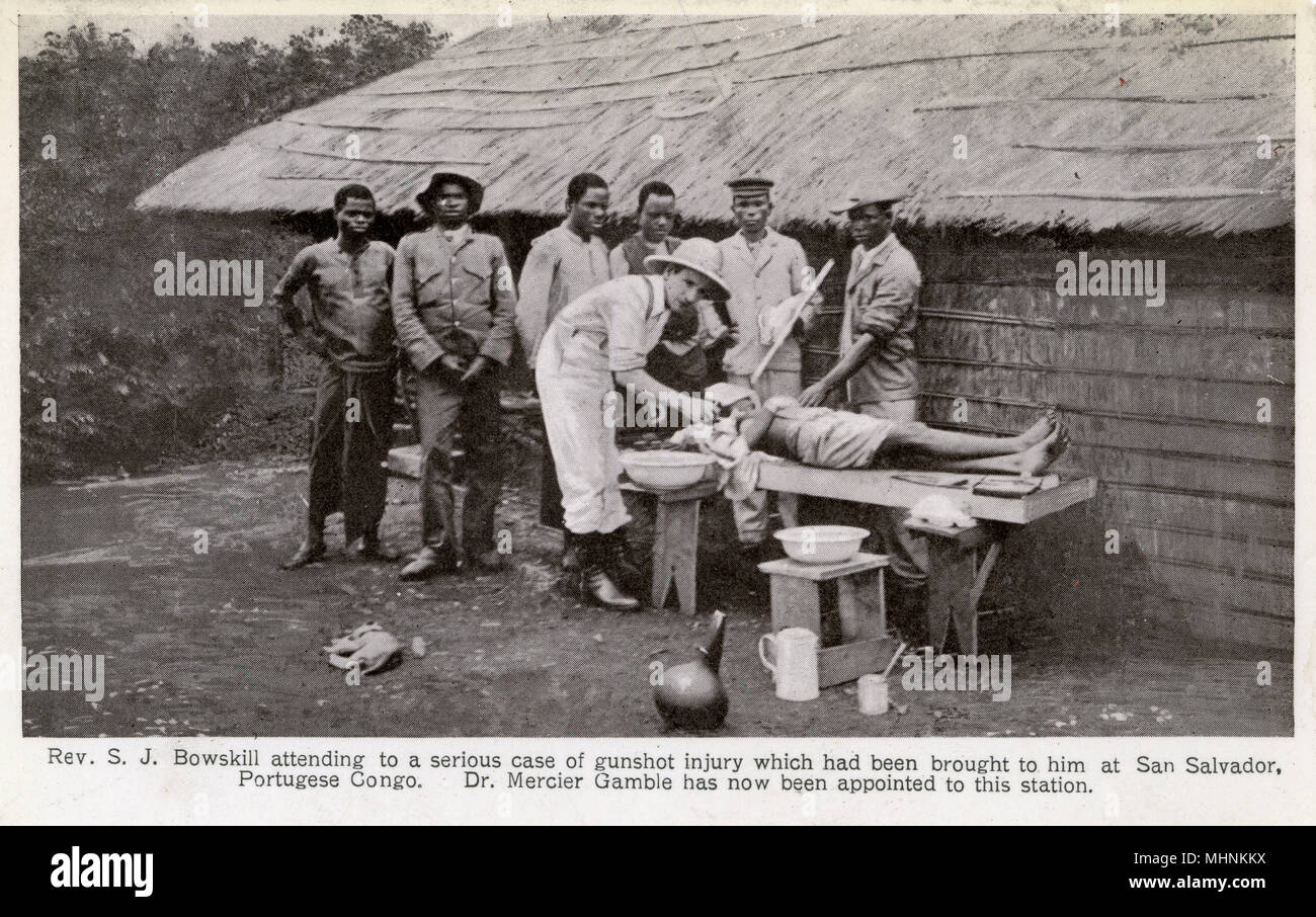 Doctor Treating Wound High Resolution Stock Photography and Images - Alamy