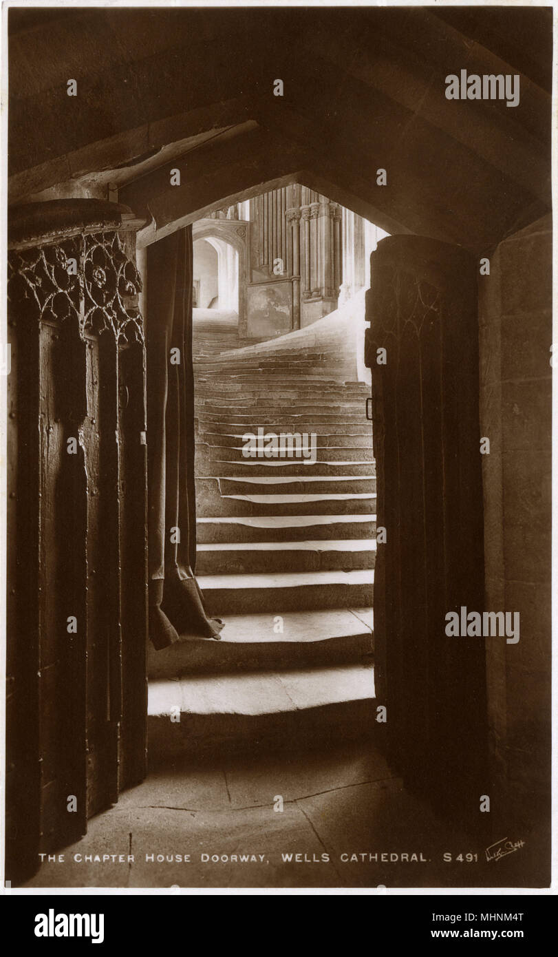 Chapter house portal hi-res stock photography and images - Alamy