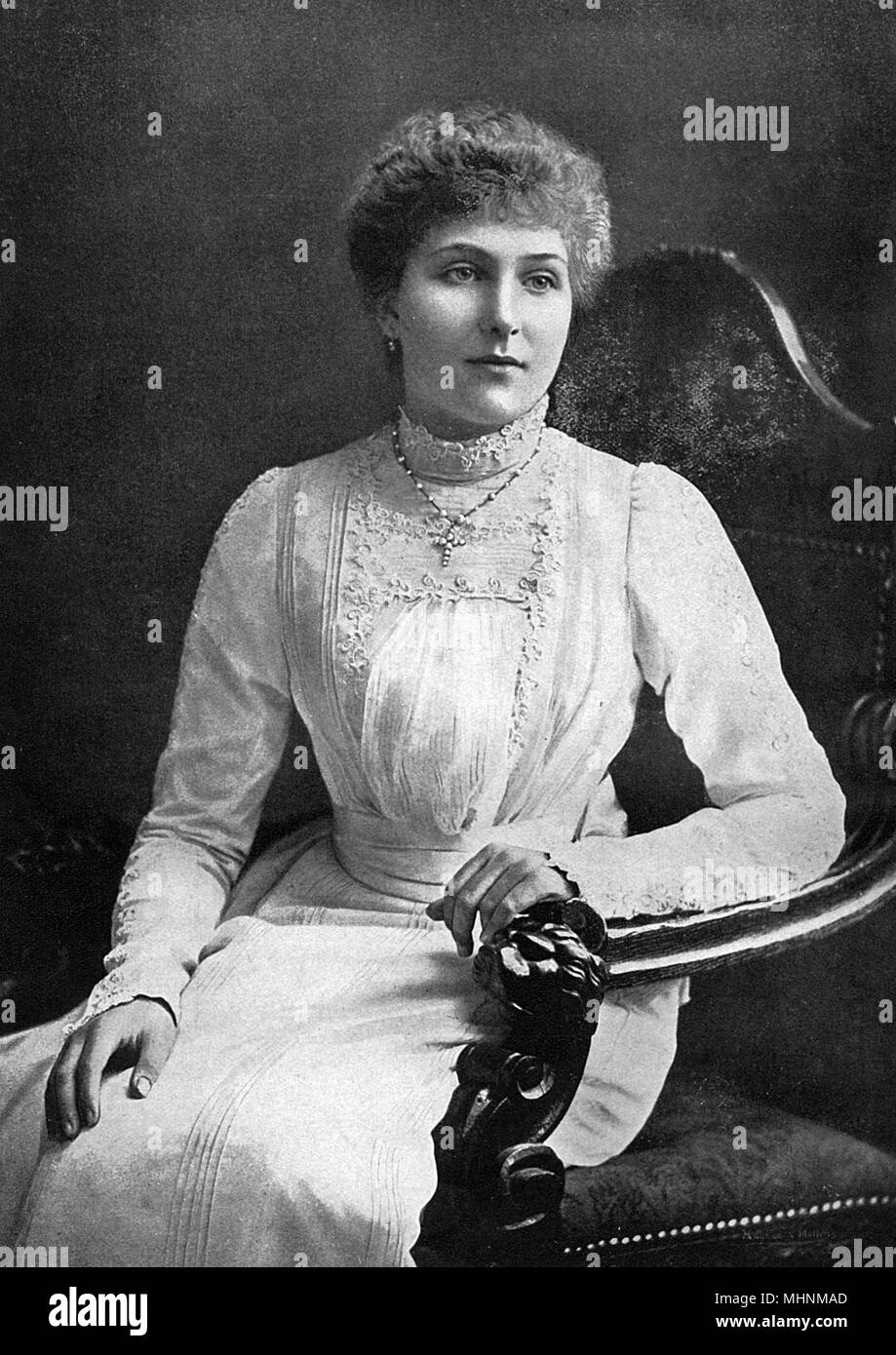 Queen ena of spain hi-res stock photography and images - Alamy