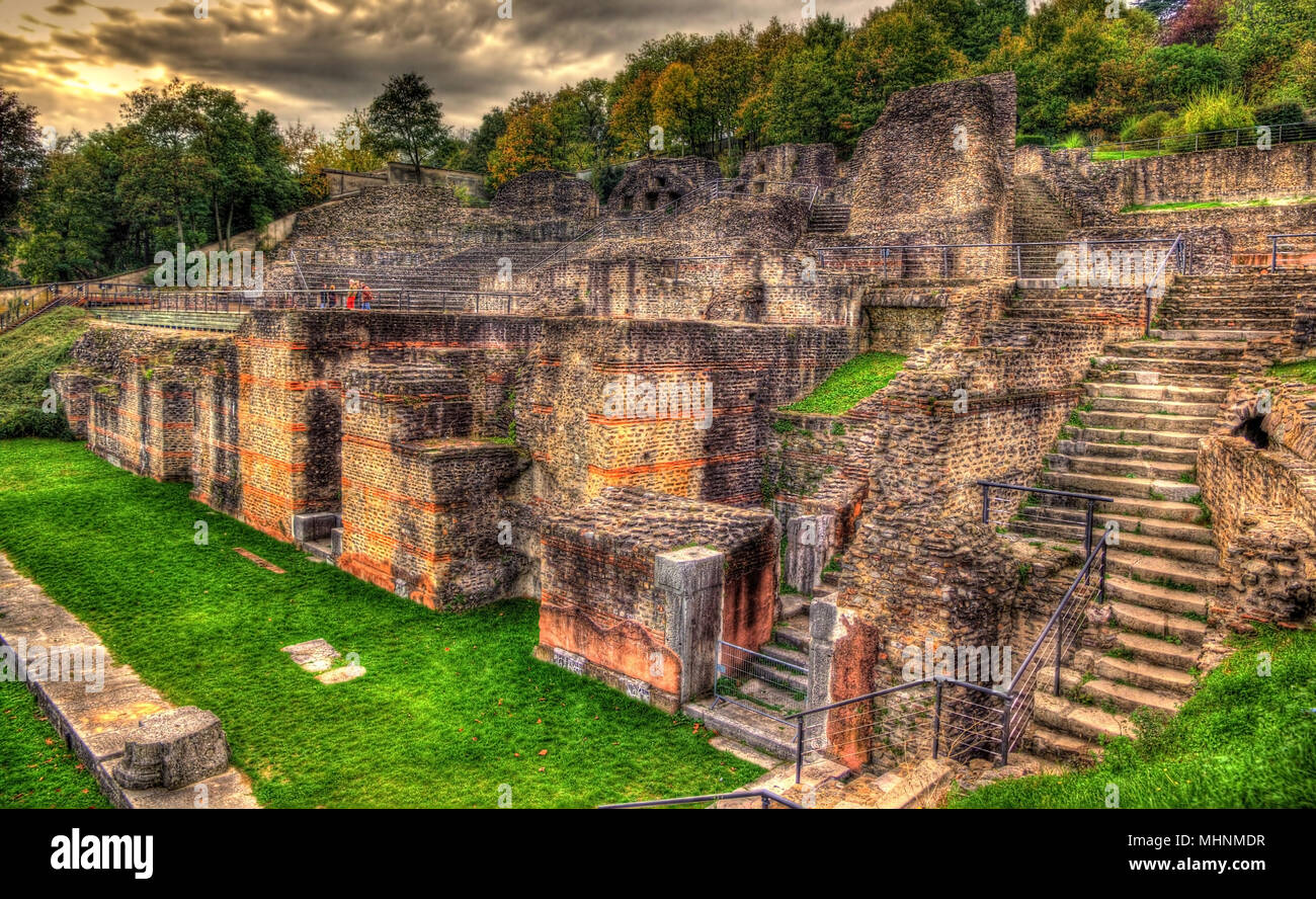 France ancient archaeological site hi-res stock photography and images ...