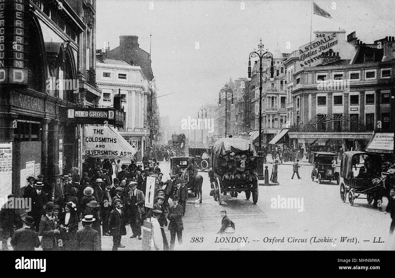 1900s london underground hi-res stock photography and images - Alamy