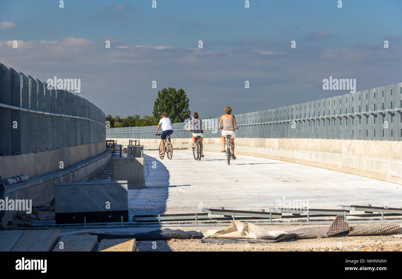 High speed railway hi-res stock photography and images - Alamy