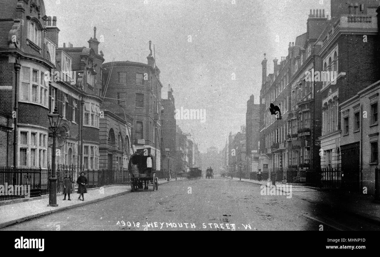 Terrace london street hi-res stock photography and images - Alamy