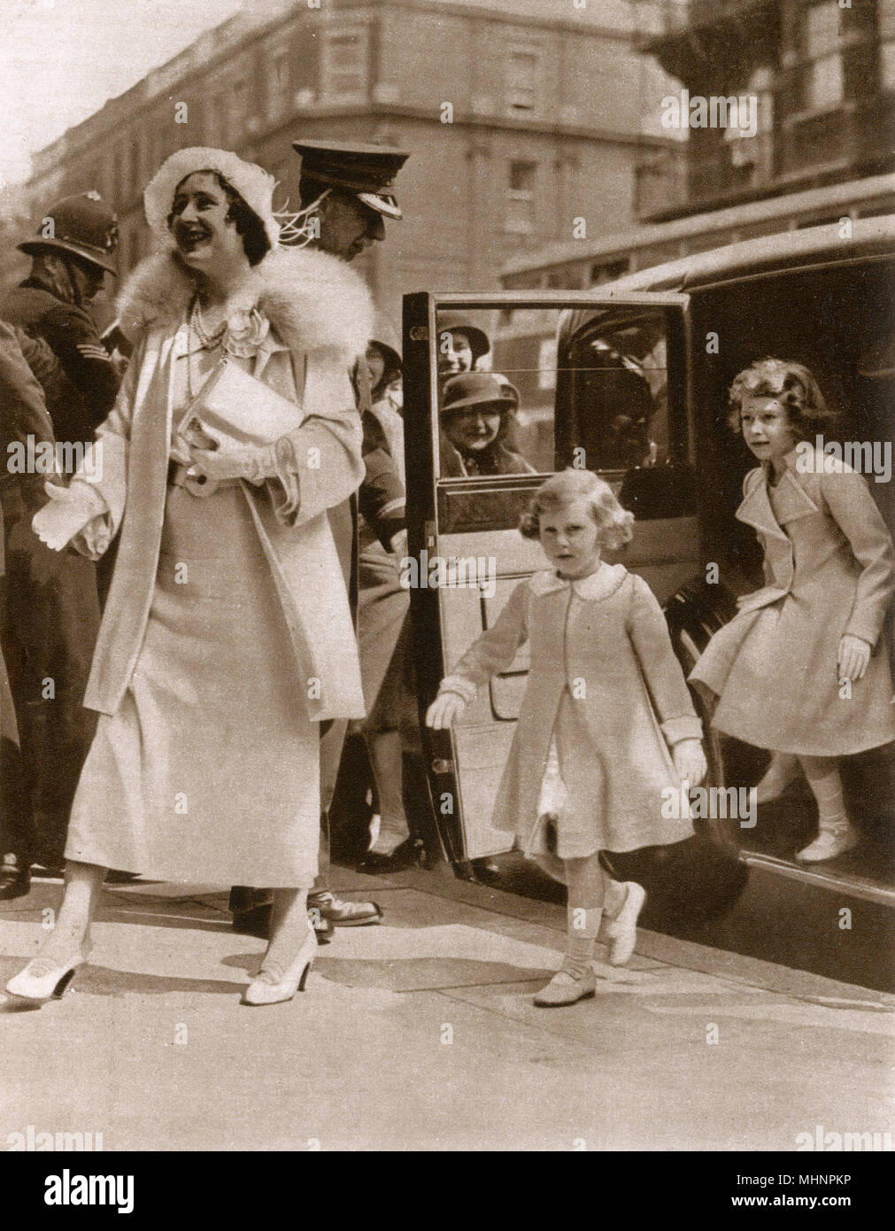 Queen mother princesses hi-res stock photography and images - Alamy