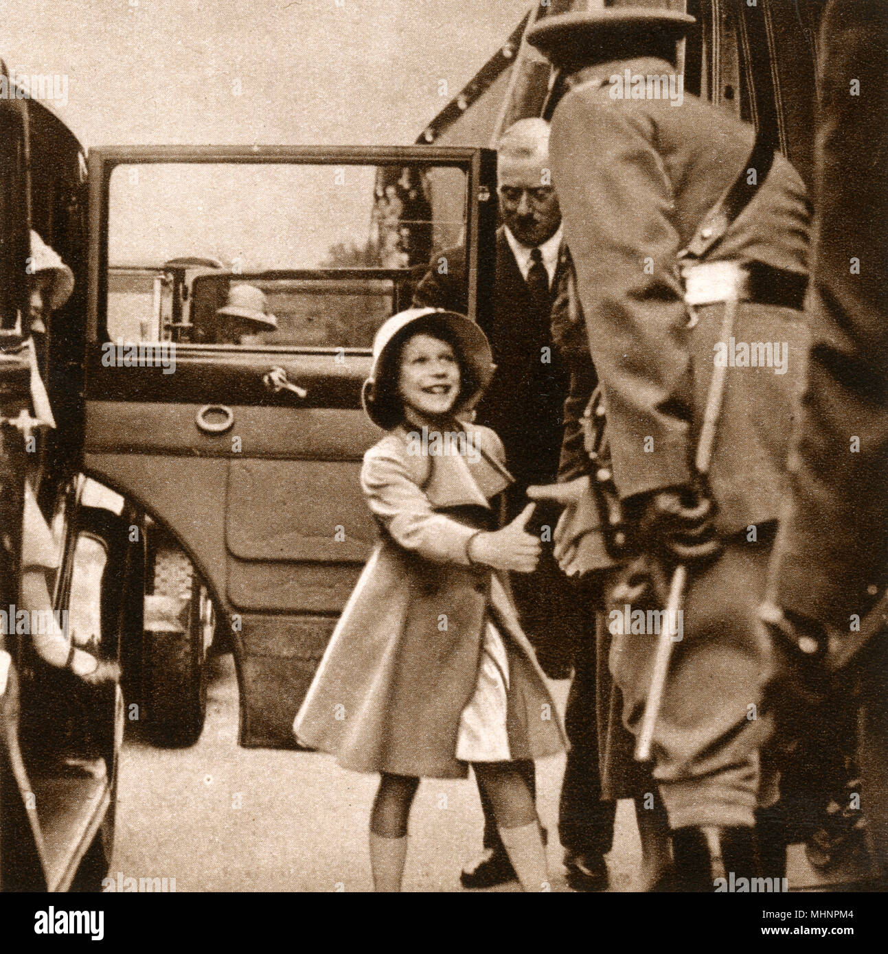 Princess Elizabeth greets Officer of Guard, Rushmoor Arena Stock Photo ...