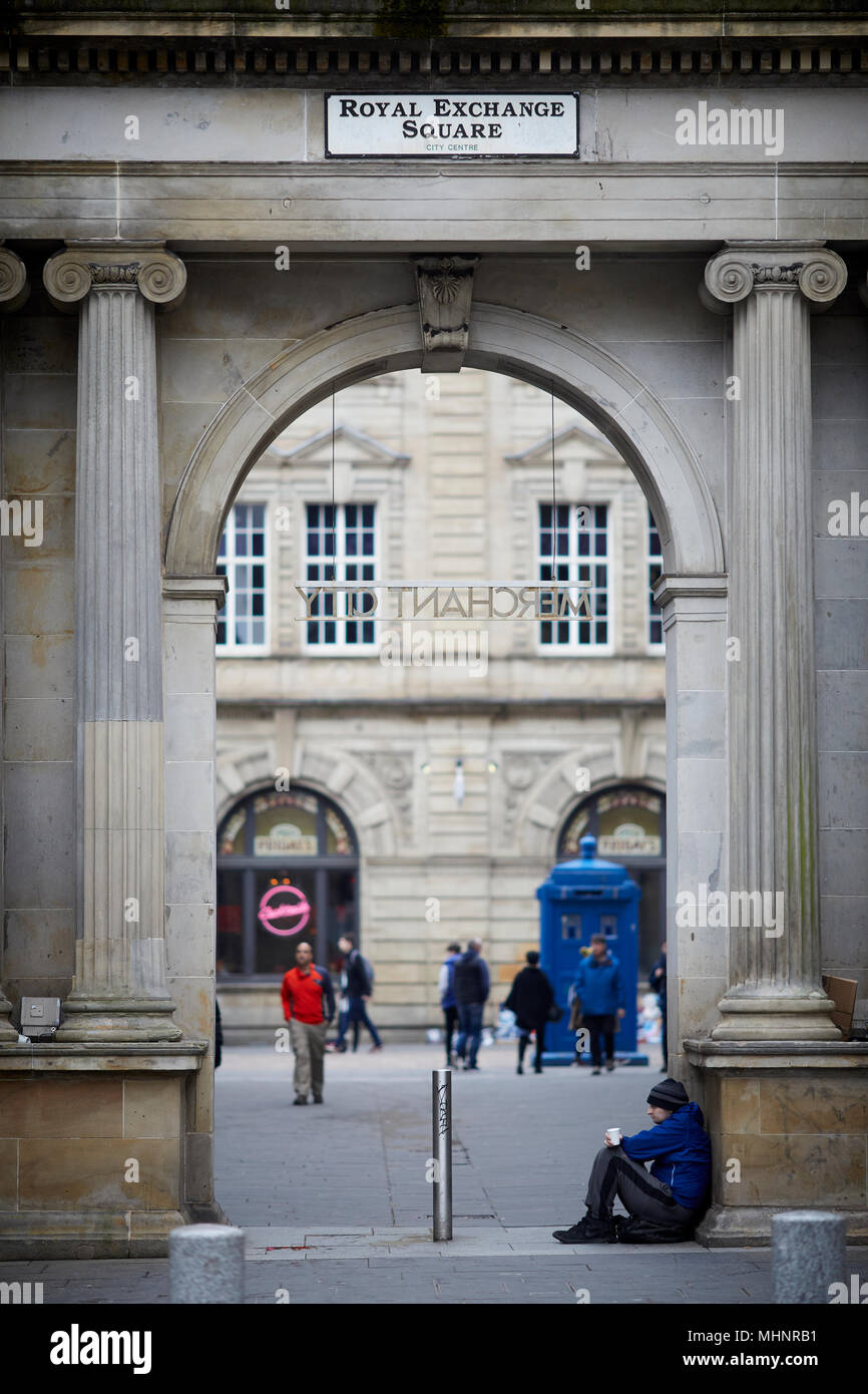 Public square glasgow hi-res stock photography and images - Alamy