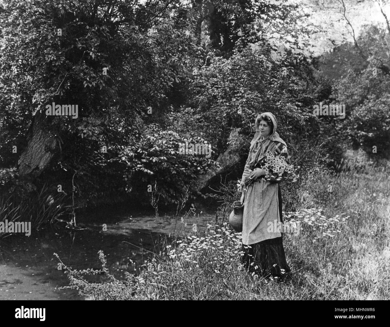Countrywoman going to the spring Stock Photo - Alamy