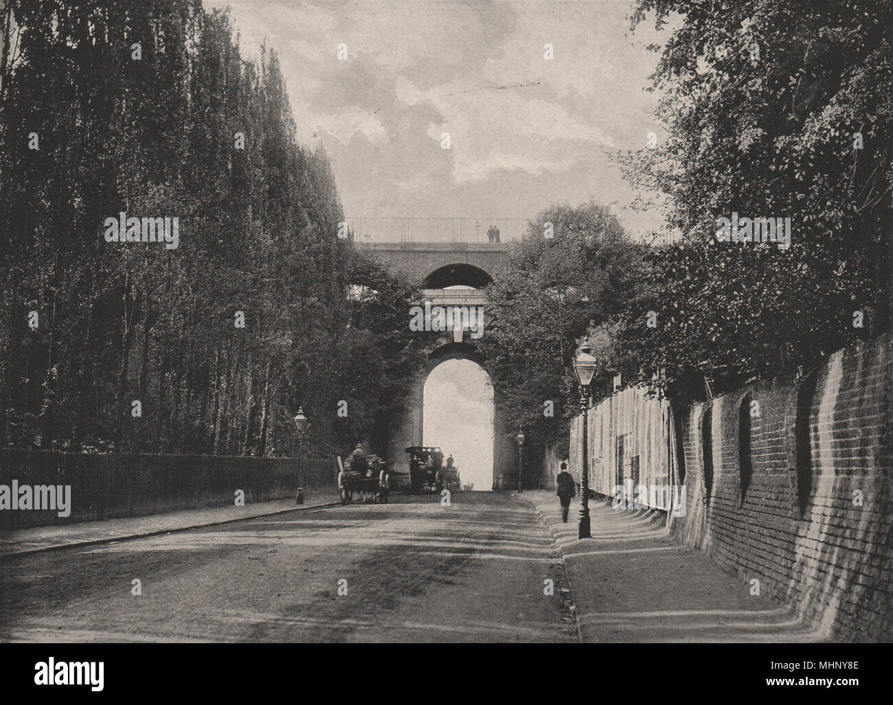 Highgate archway hi-res stock photography and images - Alamy