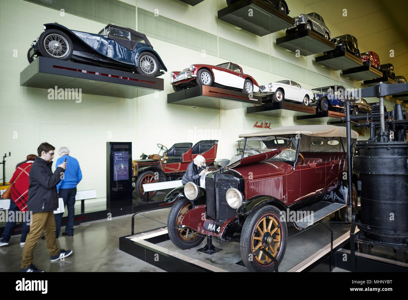 Glasgow library inside hi-res stock photography and images - Alamy