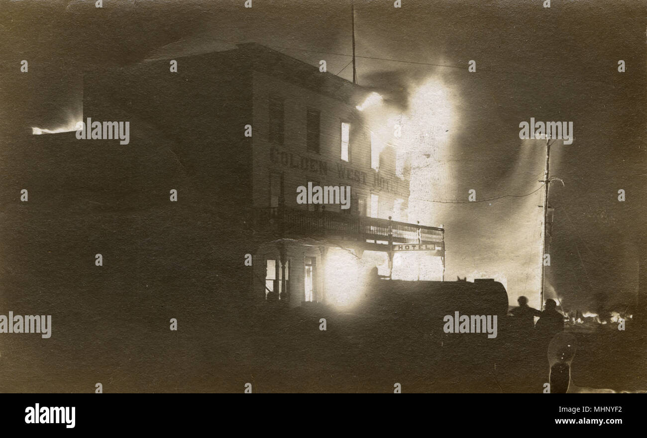 Fire at Golden West Hotel, Didsbury, Alberta, Canada Stock Photo - Alamy