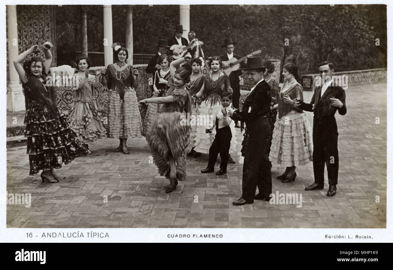 Seville dancers street hi-res stock photography and images - Alamy