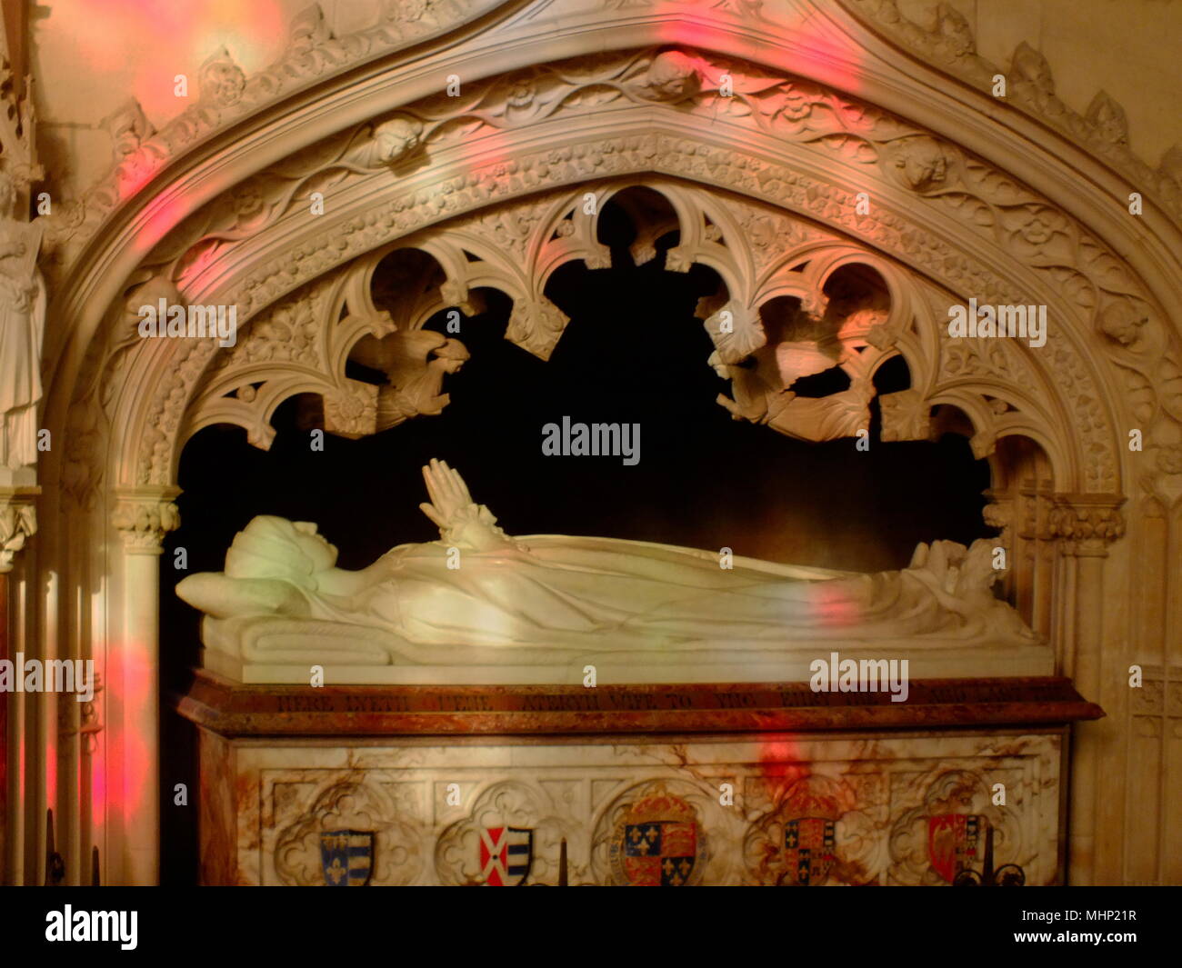 Tomb and effigy of katherine parr hi-res stock photography and images ...