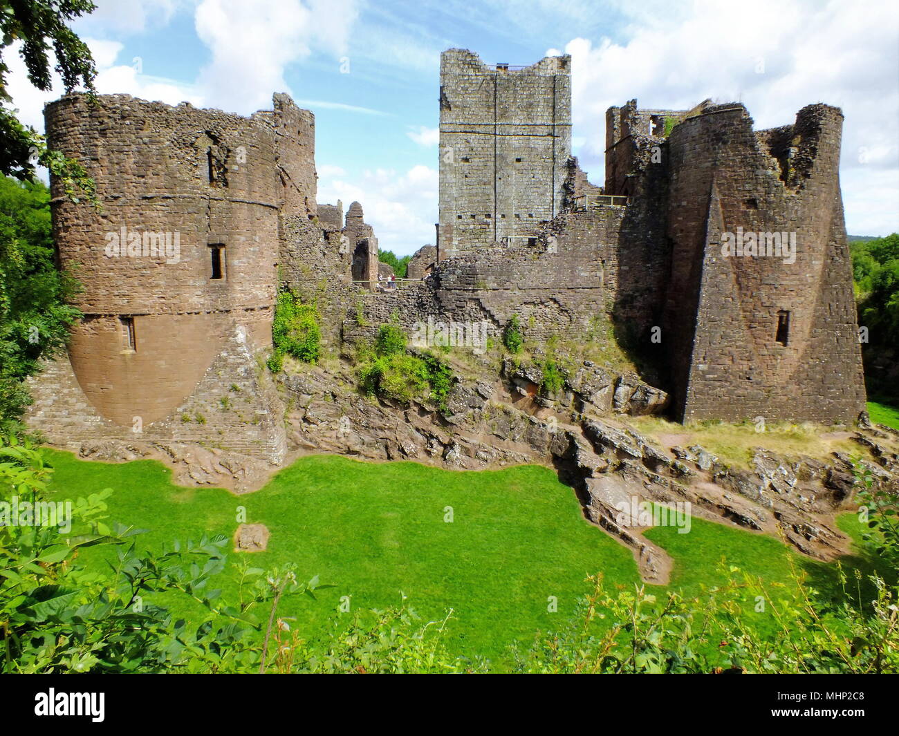 English border castle hi-res stock photography and images - Alamy