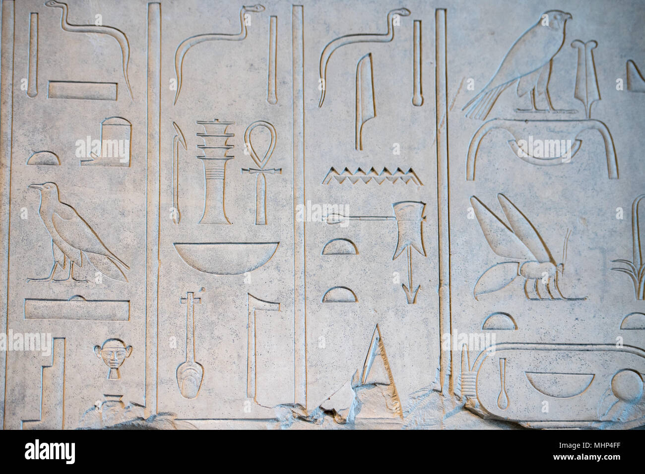 egyptian old hieroglyphs on bas relief Stock Photo - Alamy