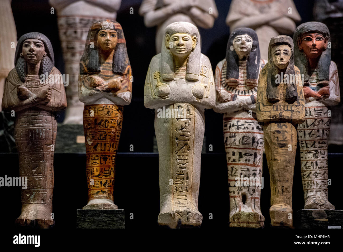 beautiful art statuette form ancient egypt Stock Photo - Alamy