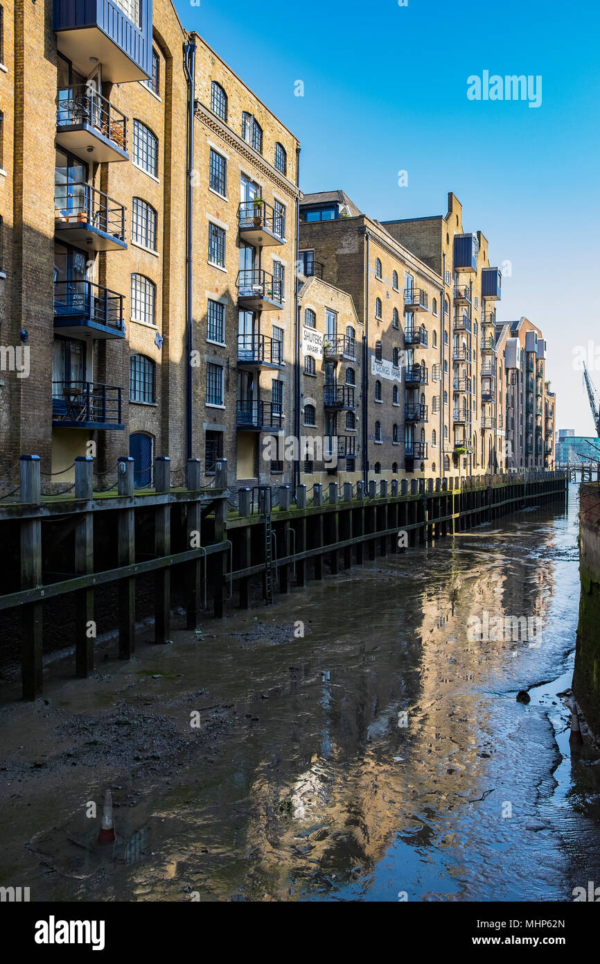 Shad Thames historic warehouse area converted for modern living ...
