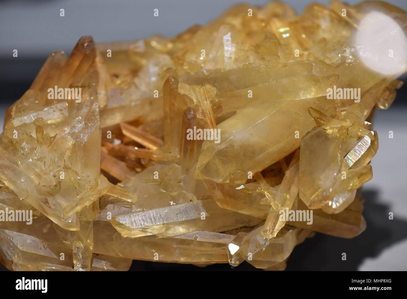 quartz rock macro detail close up Stock Photo - Alamy