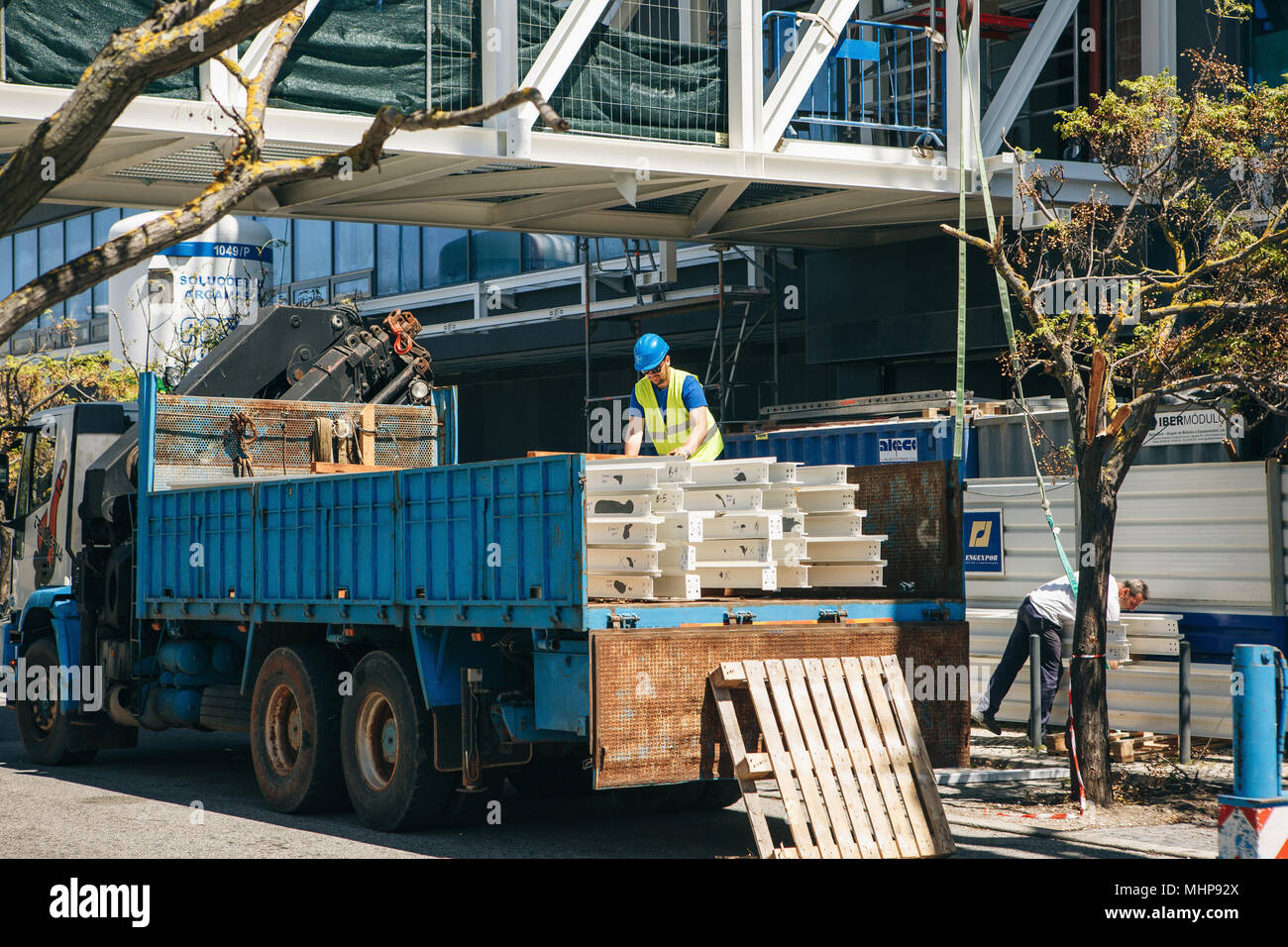 Construction wagon hi-res stock photography and images - Alamy