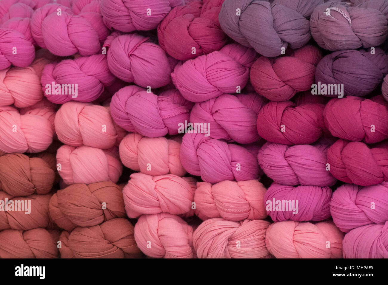 Various different colors silk fabric cloth Stock Photo - Alamy
