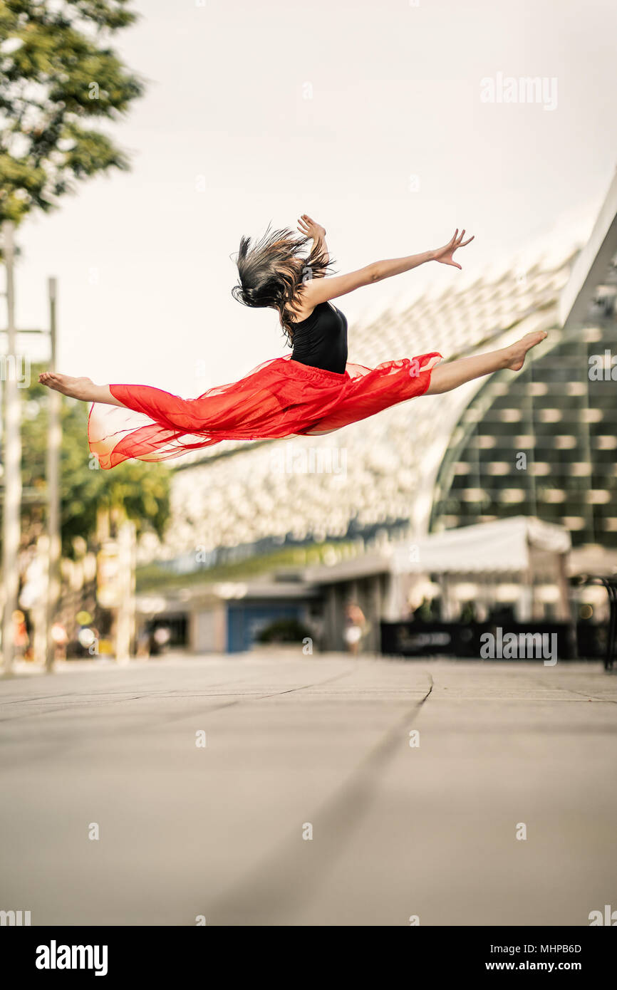 Flying dancer hi-res stock photography and images - Alamy