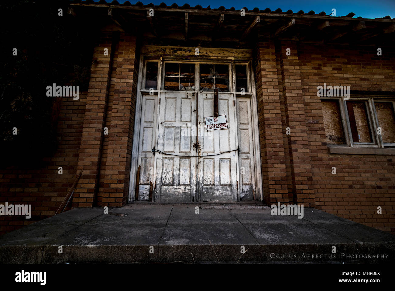 Locked out of house hi-res stock photography and images - Alamy