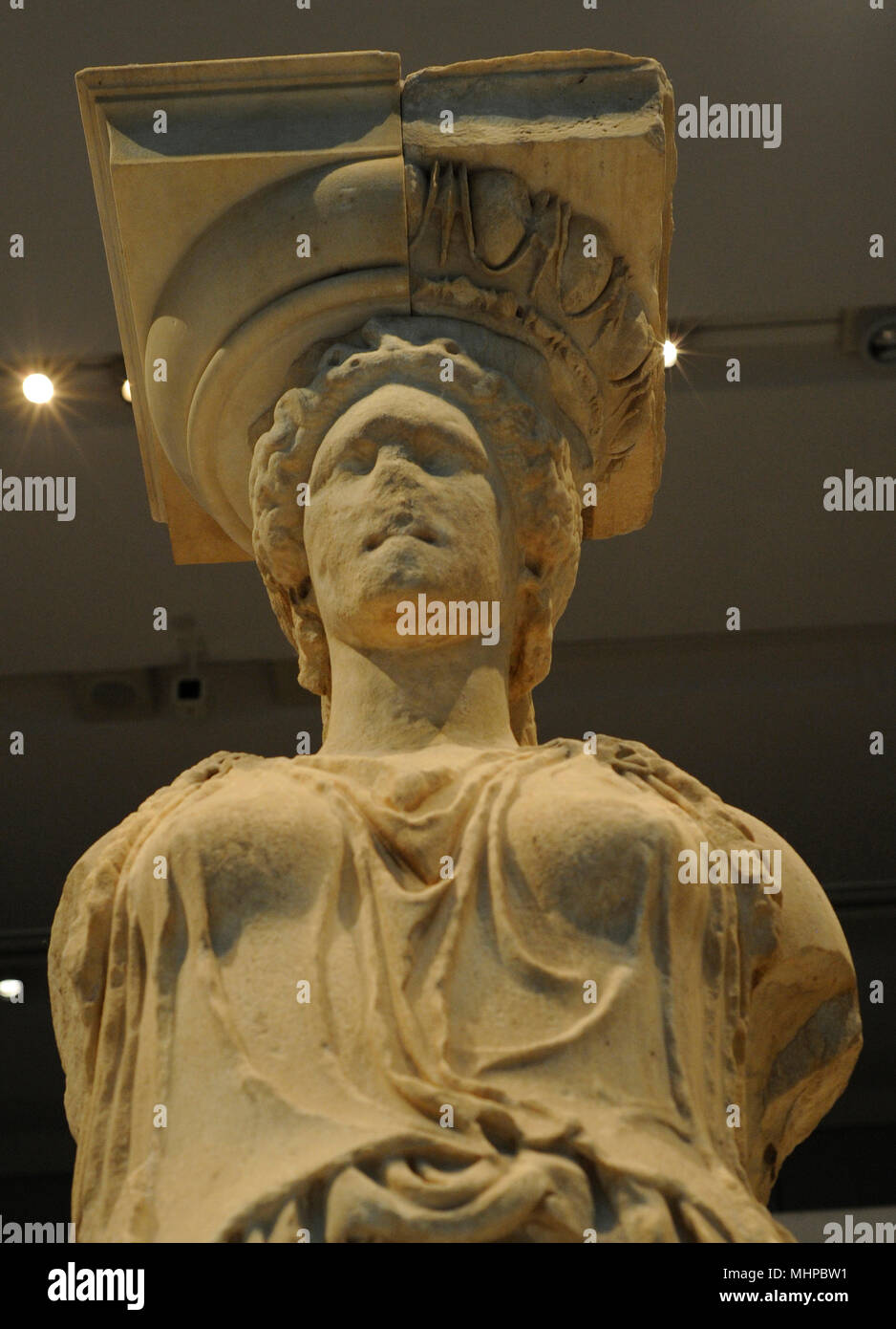 Greek art. The Caryatid Porch of the Erechtheion. Draped female figures ...