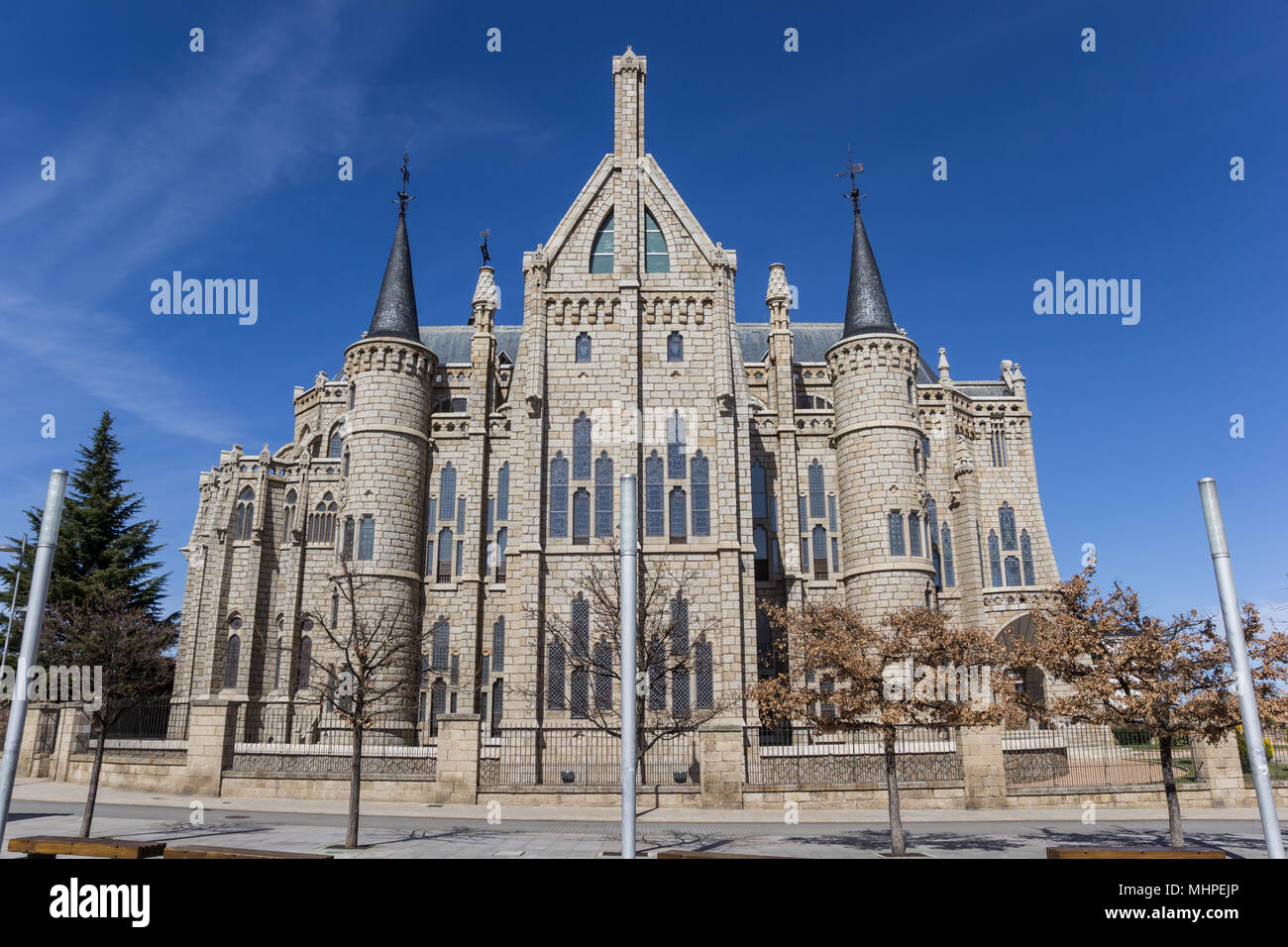 Palacio episcopal museo de los caminos hi-res stock photography and ...