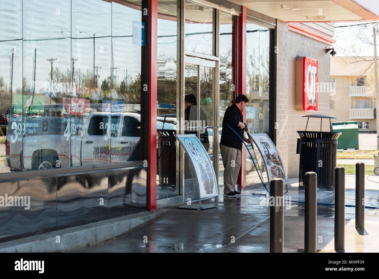 Employees only entrance hi-res stock photography and images - Alamy