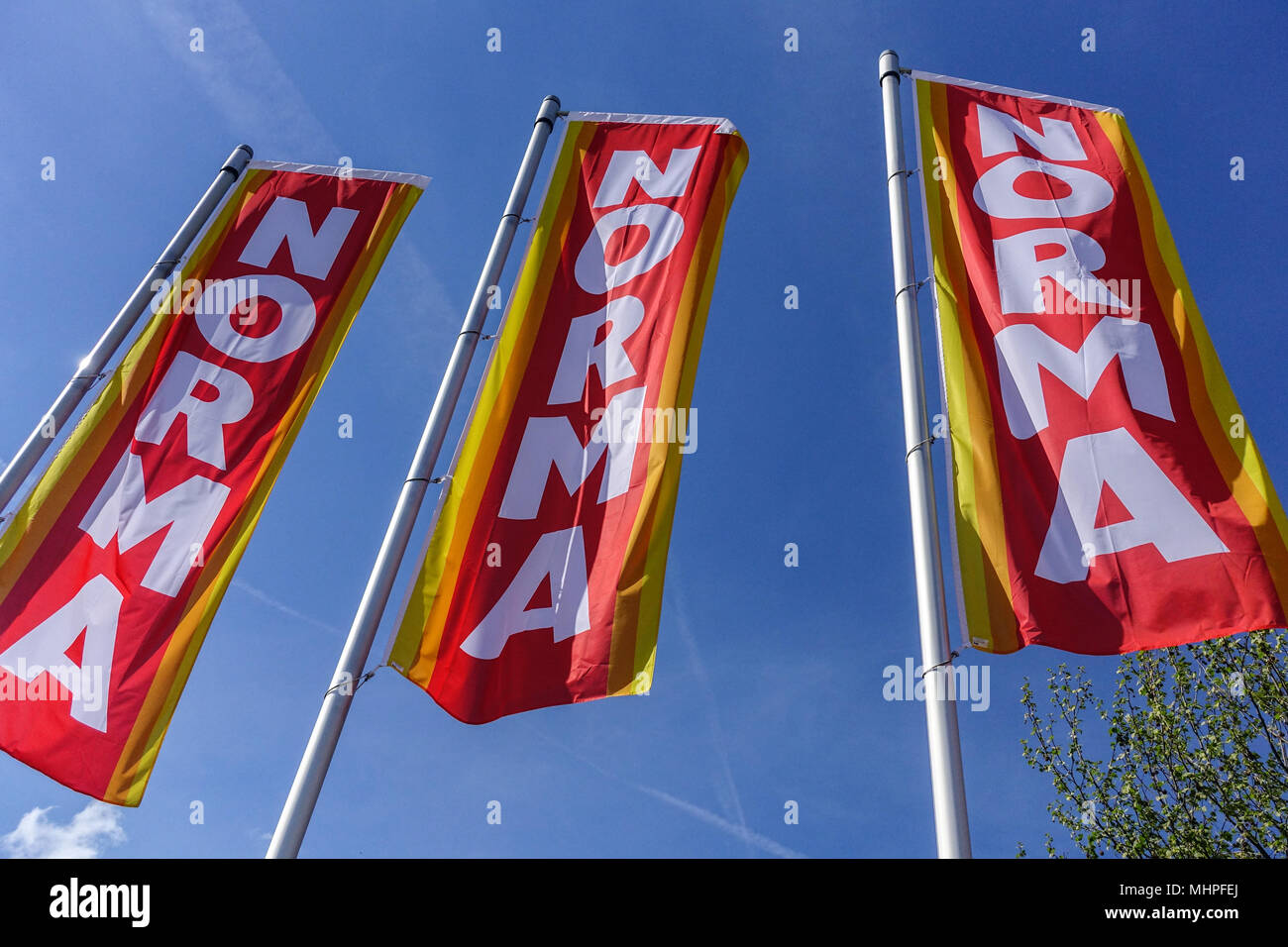 Flags sign hi-res stock photography and images - Alamy