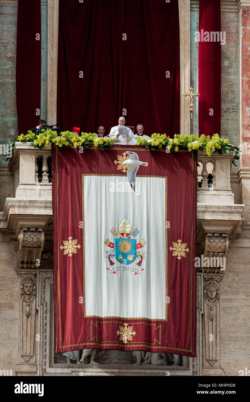 Pope Francis Balcony Conclave