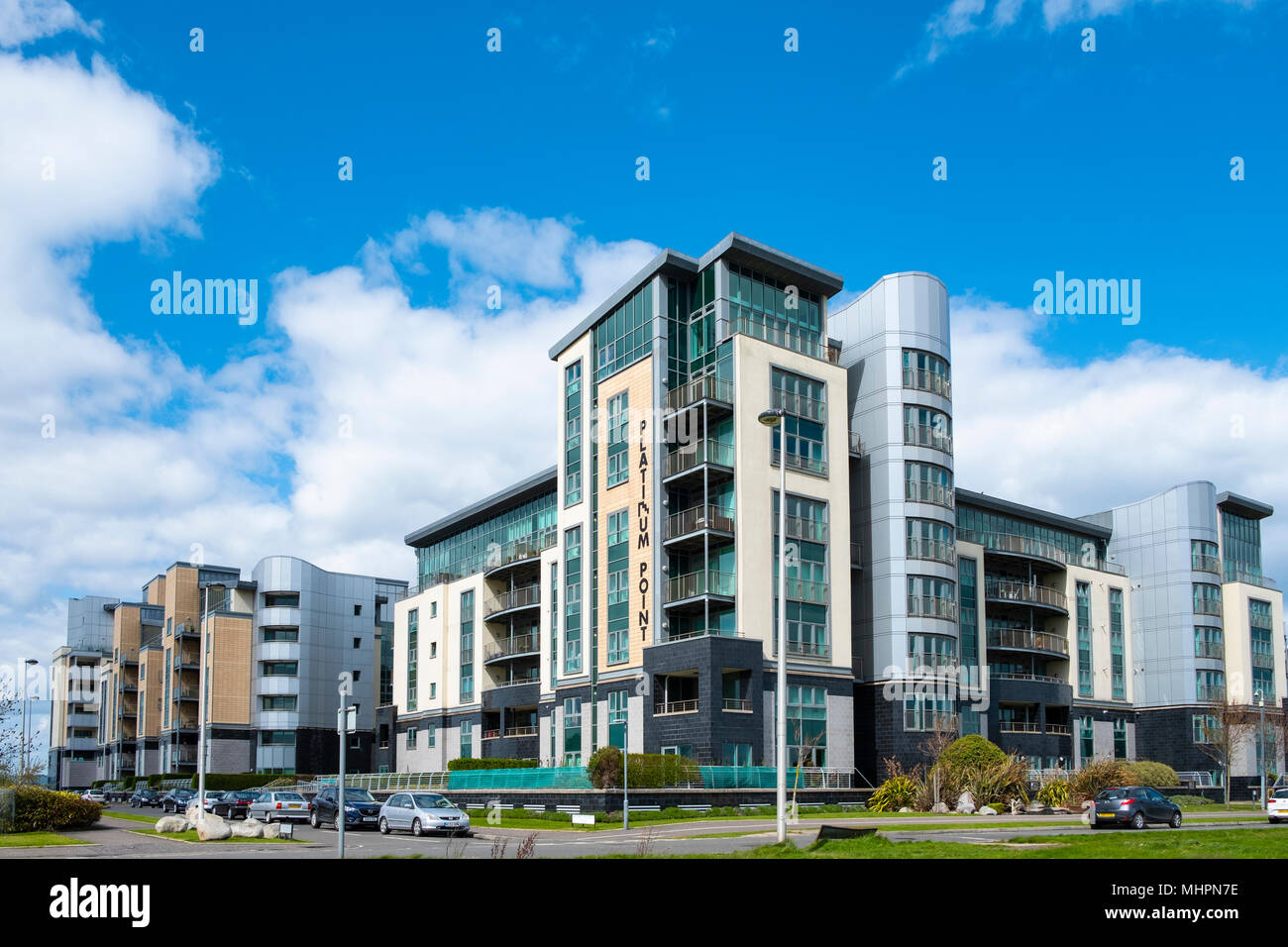 Building cladding hi-res stock photography and images - Alamy
