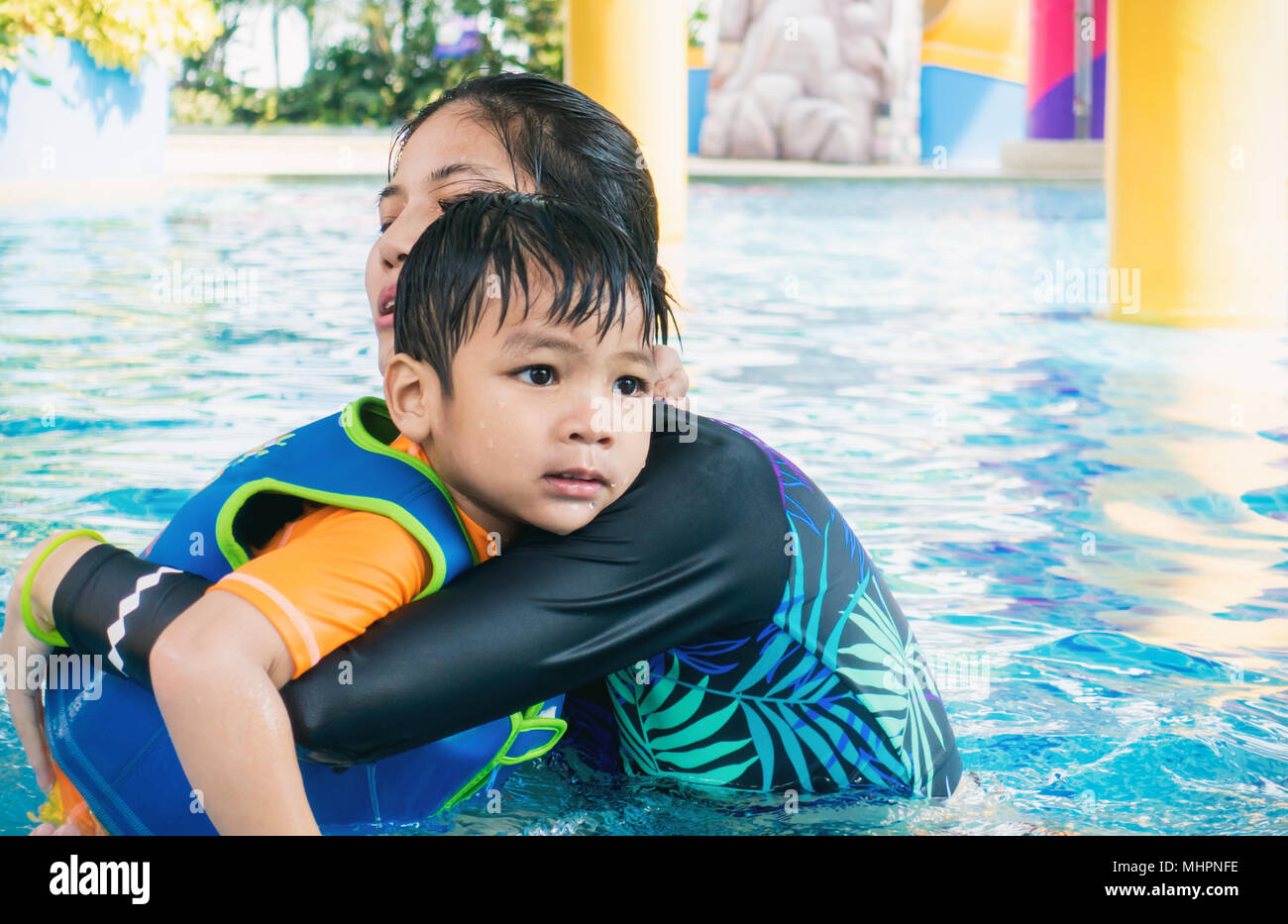 Save drowning child hi-res stock photography and images - Alamy