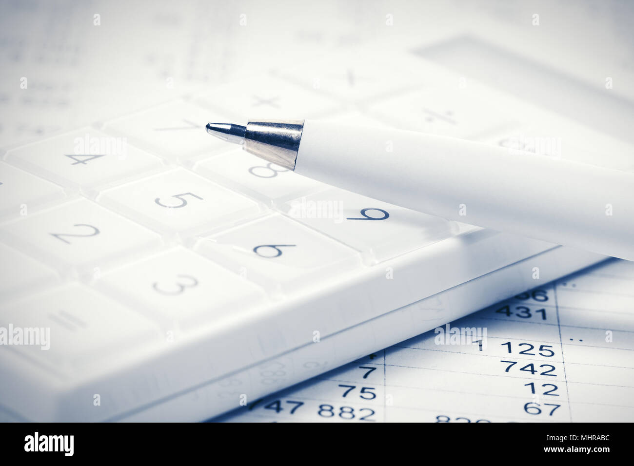 Financial statement analysis hi-res stock photography and images - Alamy