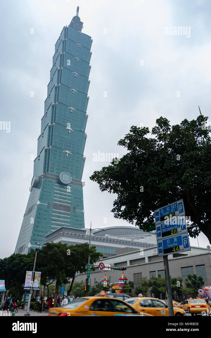 Taipei 101 tower, a landmark supertall skyscraper in Xinyi District ...